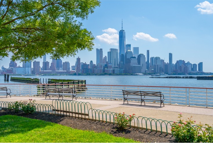 Hudson River Waterfront Walkway - Newport: The world's most successful ...